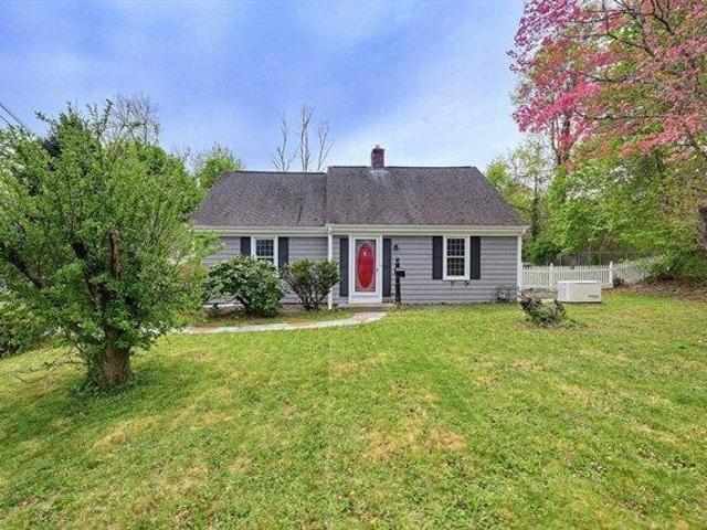 house with 4 bedroom, North Attleboro MA DS102156656