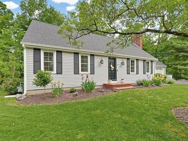 house with 4 bedroom, North Attleboro MA DS103665545