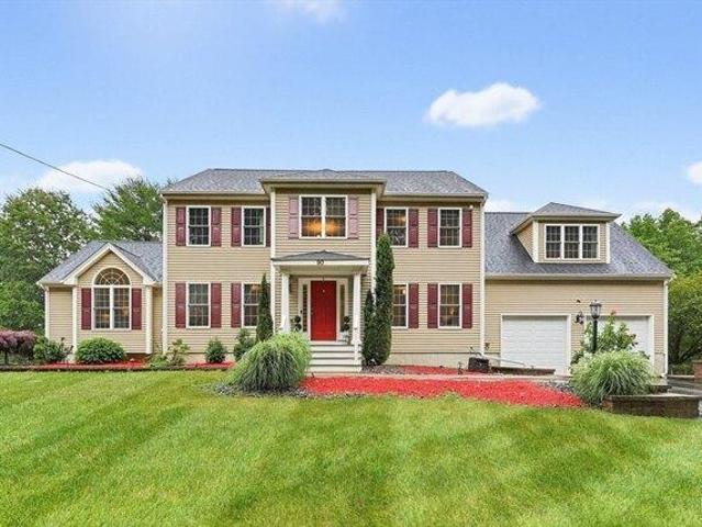 house with 4 bedroom, North Attleboro MA DS104045637