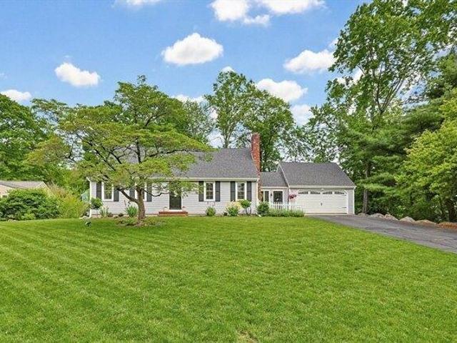 house with 4 bedroom, North Attleboro MA ES104478335