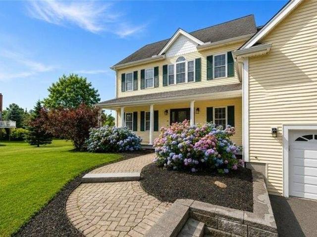 house with 4 bedroom, North Attleboro MA ES104604726