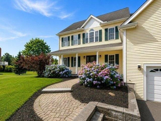 house with 4 bedroom, North Attleboro MA ES104869340