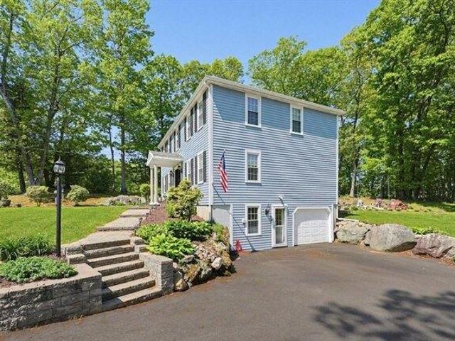house with 4 bedroom, North Attleboro MA ES104044692