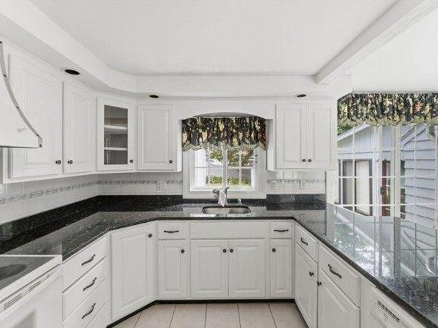 house with 4 bedroom, North Attleboro MA ES105140753