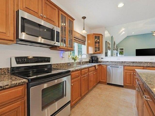 house with 4 bedroom, North Attleboro MA ES105140891