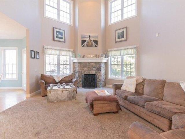 house with 4 bedroom, North Attleboro MA ES105141752