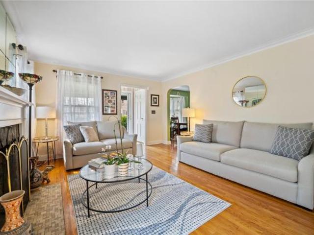 house with 4 bedroom, North Baldwin NY ES72691969