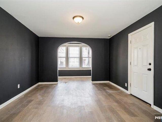 house with 4 bedroom, North Bergen NJ DS102315553