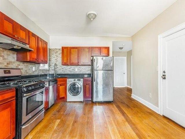 house with 4 bedroom, North Bergen NJ ES104834267