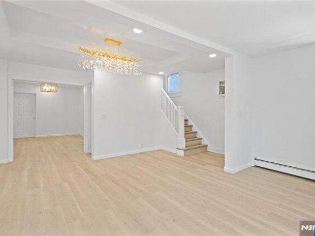 house with 4 bedroom, North Bergen NJ ES104188181