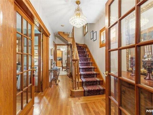 house with 4 bedroom, North Bergen NJ ES105514605