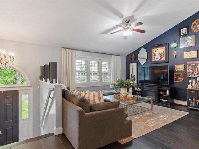 house with 4 bedroom, North Brookfield MA ES104835005