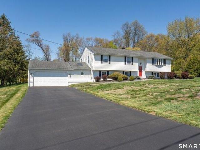 house with 4 bedroom, North Branford CT DLS102346288