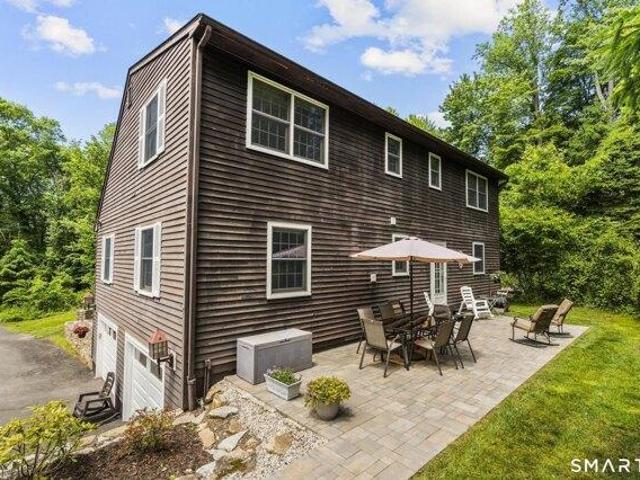house with 4 bedroom, North Branford CT DLS103099140