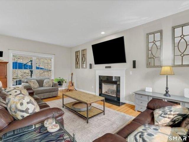 house with 4 bedroom, North Branford CT ES104567020