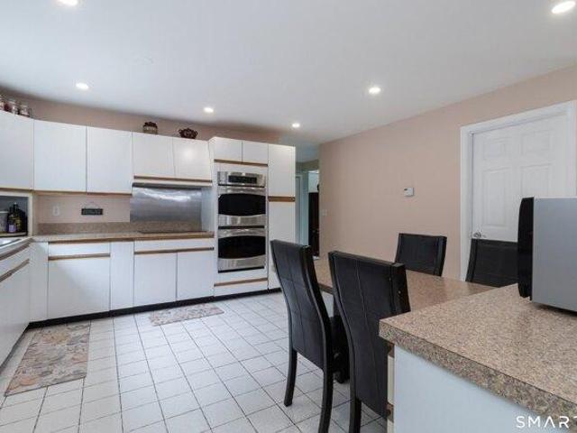 house with 4 bedroom, North Branford CT ES105159704