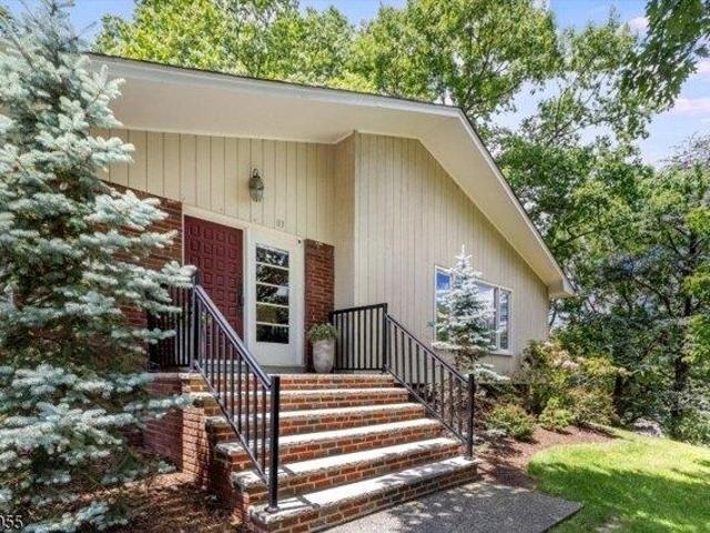 house with 4 bedroom, North Caldwell NJ DS104376577