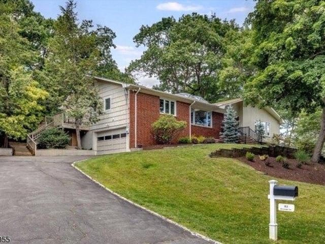 house with 4 bedroom, North Caldwell NJ ES104376577