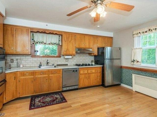 house with 4 bedroom, North Haledon NJ DS102827868