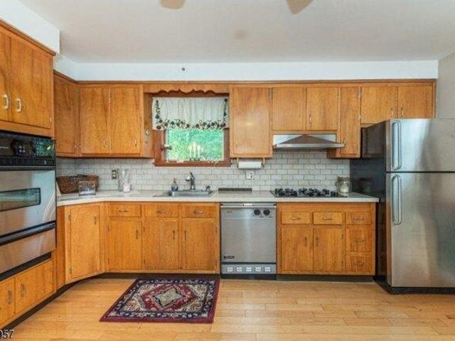 house with 4 bedroom, North Haledon NJ ES102827868
