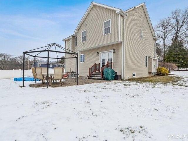 house with 4 bedroom, North Haven CT DLS101633827