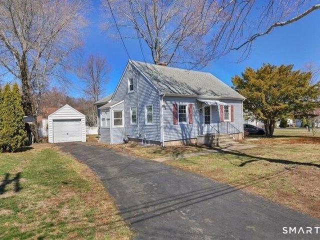 house with 4 bedroom, North Haven CT DLS102253855