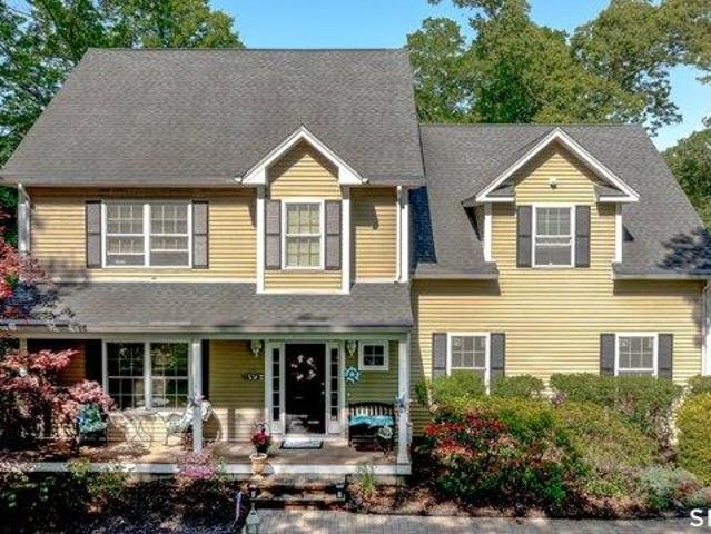 house with 4 bedroom, North Haven CT DLS103073648