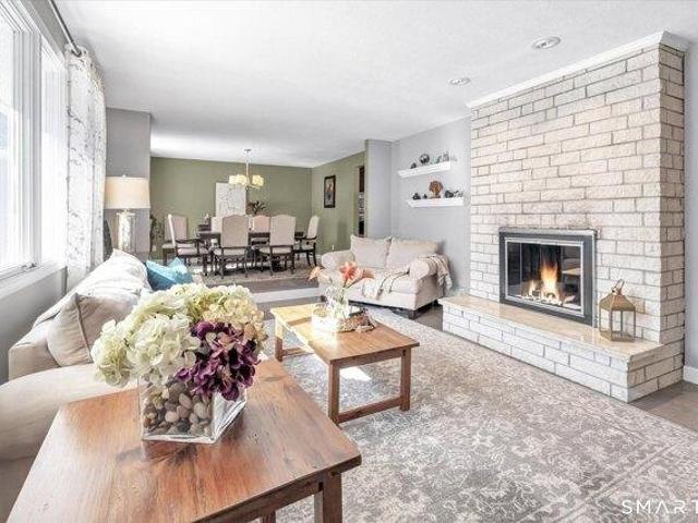house with 4 bedroom, North Haven CT DS102214438