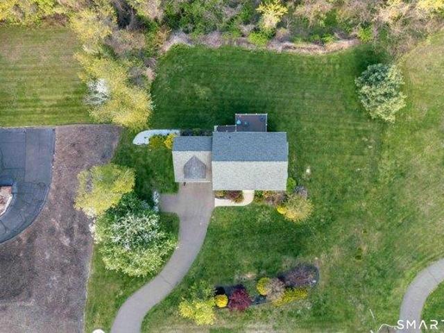 house with 4 bedroom, North Haven CT DS102444101