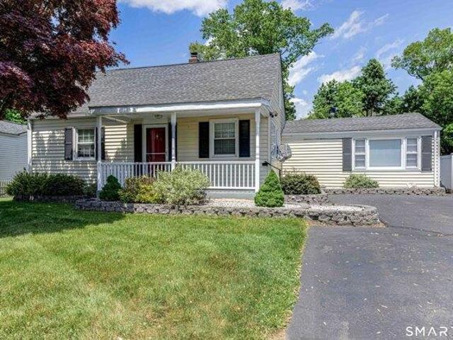 house with 4 bedroom, North Haven CT DS102724455