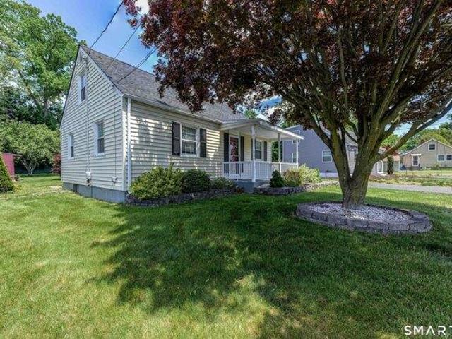house with 4 bedroom, North Haven CT ES103185500