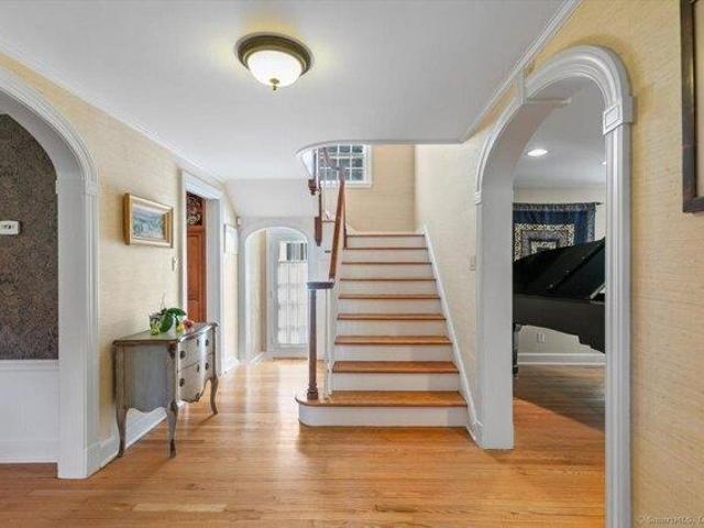 house with 4 bedroom, North Haven CT ES103125634