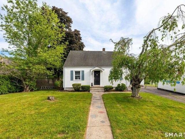 house with 4 bedroom, North Haven CT ES104330130