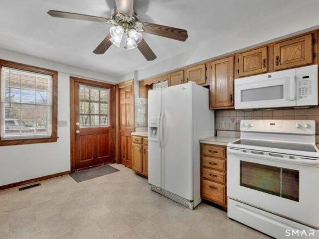 house with 4 bedroom, North Haven CT ES105114049