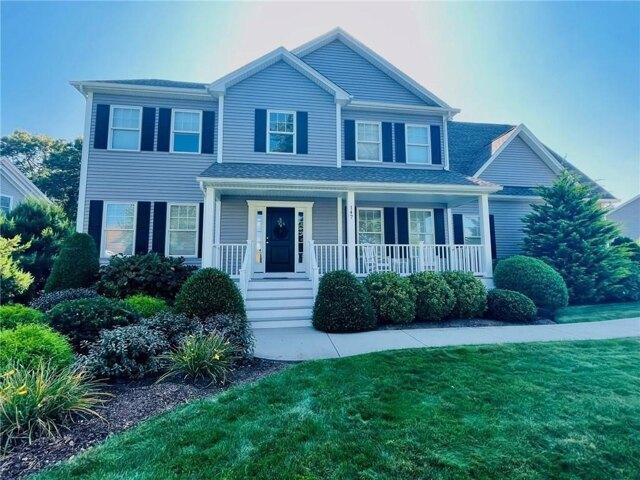 house with 4 bedroom, North Kingstown RI DLS102559590