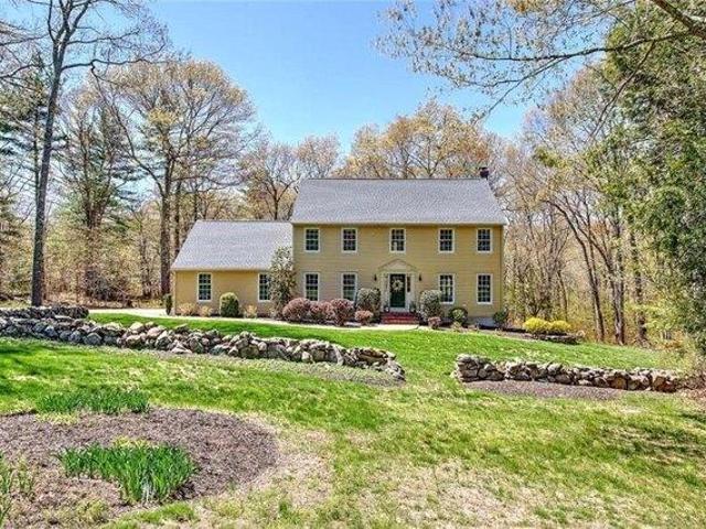 house with 4 bedroom, North Kingstown RI DLS103097498