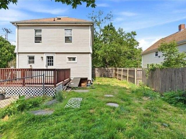 house with 4 bedroom, North Kingstown RI DS104112198