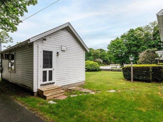 house with 4 bedroom, North Kingstown RI ES103852378