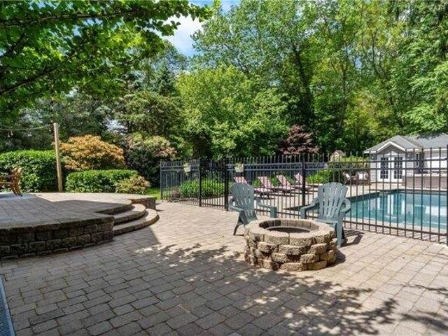 house with 4 bedroom, North Kingstown RI ES104906629