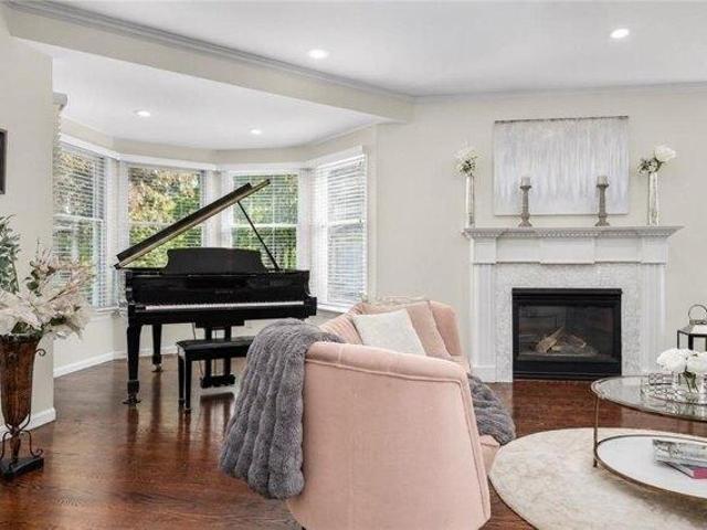 house with 4 bedroom, North Kingstown RI ES105105778