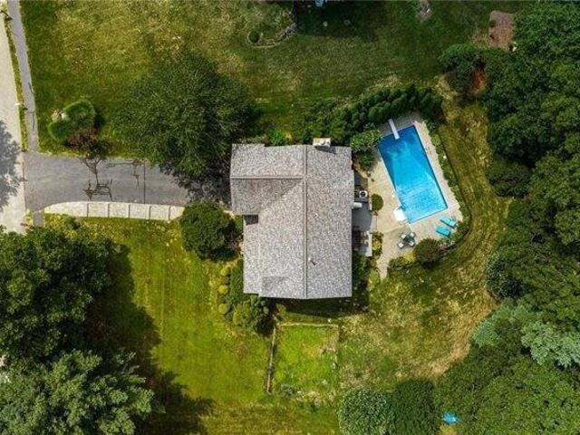 house with 4 bedroom, North Kingstown RI ES105106693