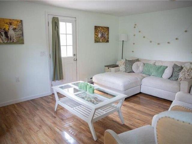 house with 4 bedroom, North Kingstown RI ES105109439