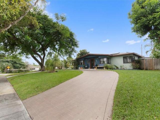 house with 4 bedroom, North Miami Beach Fl FL DS88508058