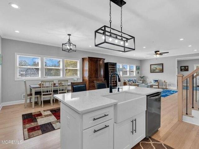 house with 4 bedroom, North Middletown NJ ES105157262