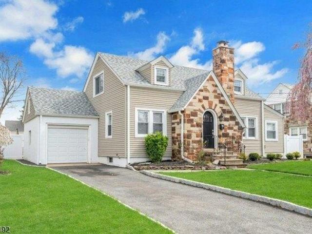 house with 4 bedroom, North Plainfield NJ ES104604428
