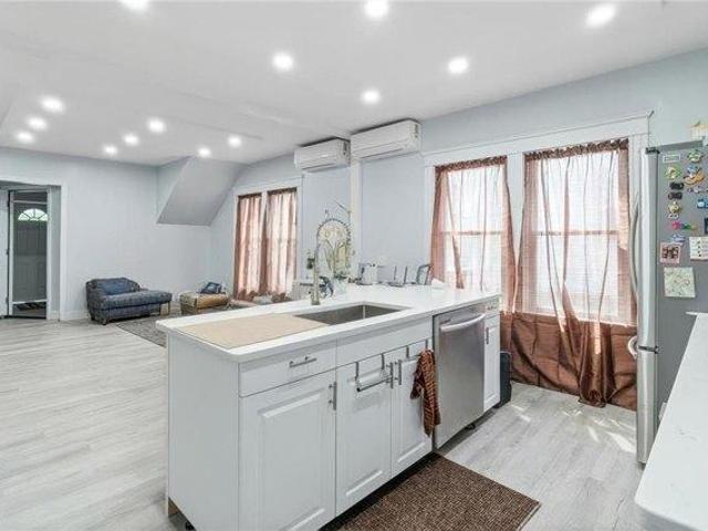 house with 4 bedroom, North Providence RI DLS102371967