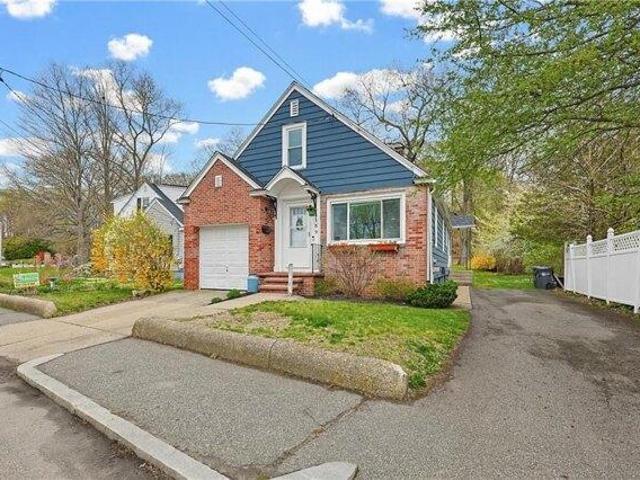 house with 4 bedroom, North Providence RI DLS102559962
