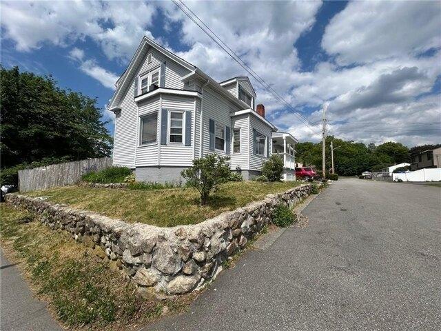 house with 4 bedroom, North Providence RI ES105081491