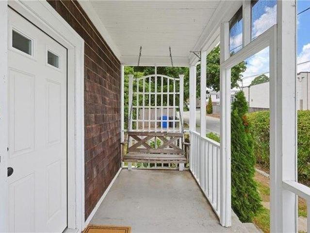 house with 4 bedroom, North Providence RI ES105107467