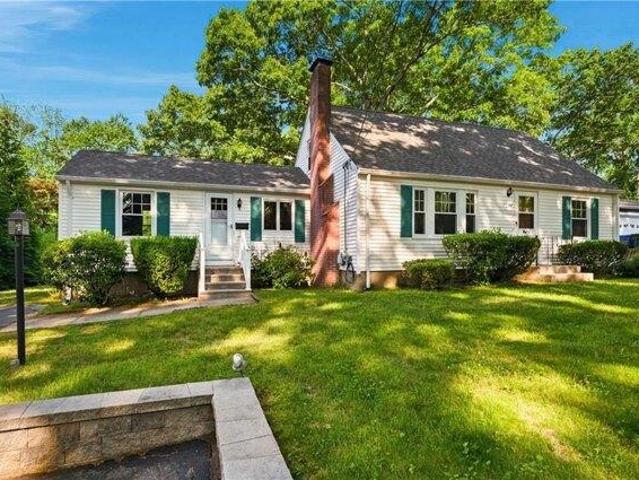 house with 4 bedroom, North Providence RI ES103663808